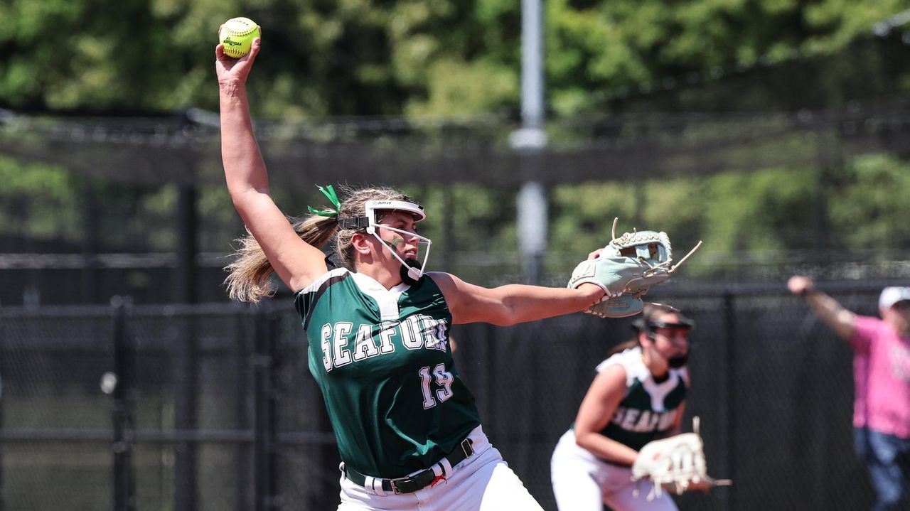 Skyler Secondino's gem, baserunning lift Seaford softball over Wantagh ...