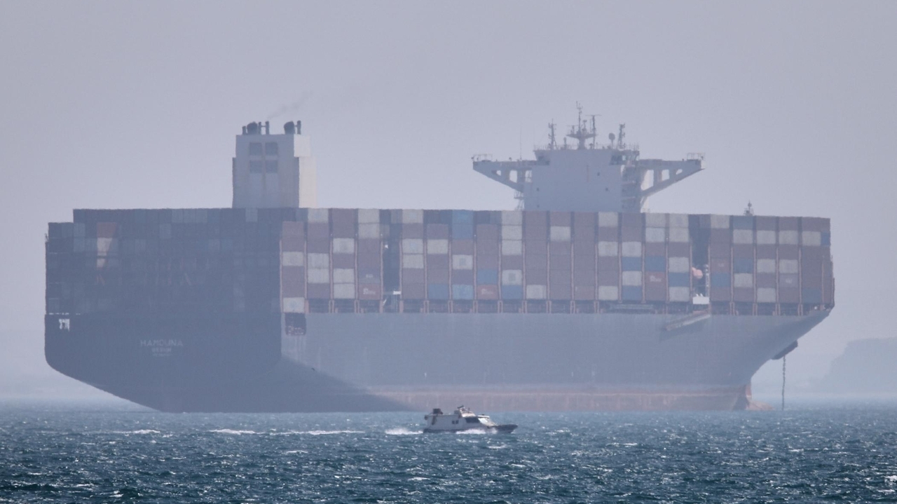 US military says it intercepted Iranian attacks on 3 Navy ships in ...