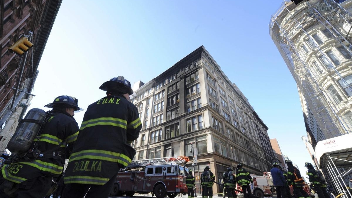Transformer blast scorches front of historic Chelsea building - Newsday