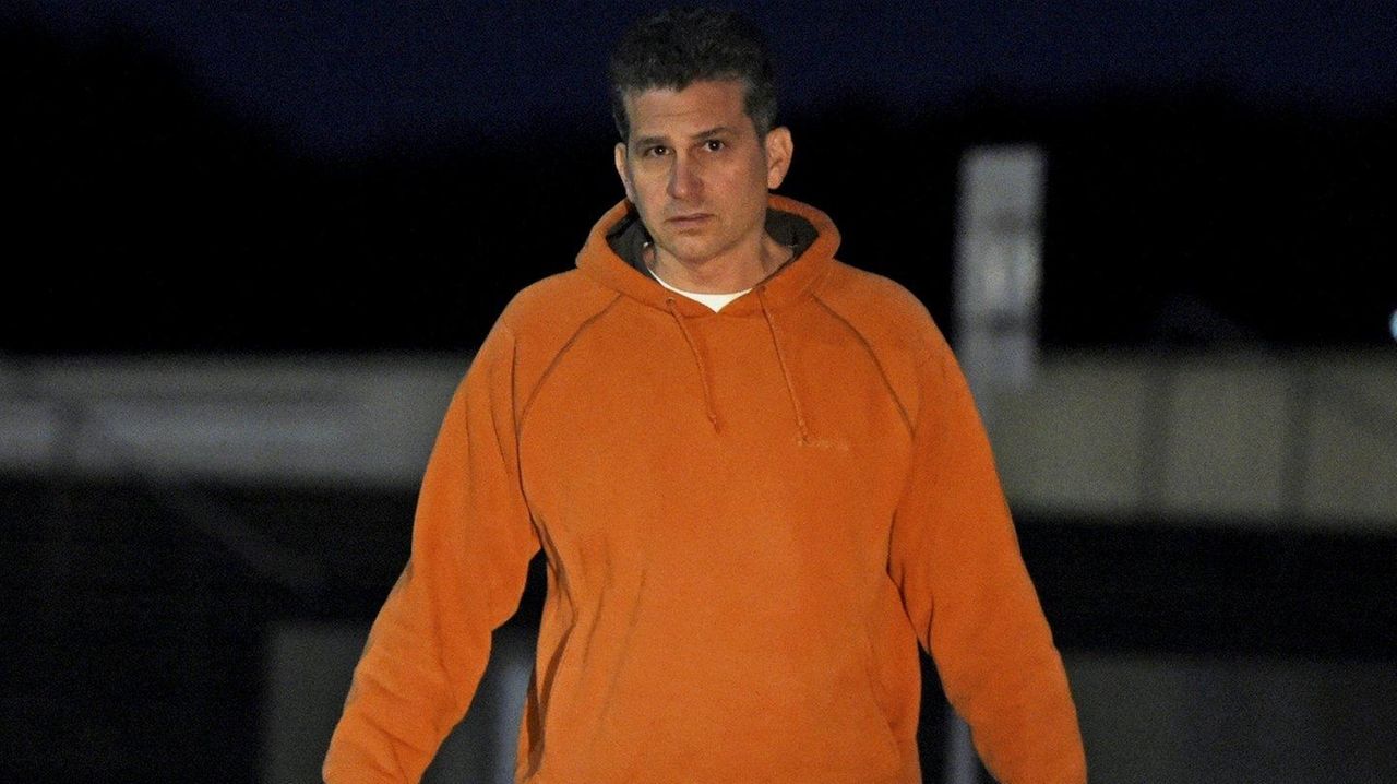 Officials: Gambino, Bonanno associates face racketeering charges - Newsday