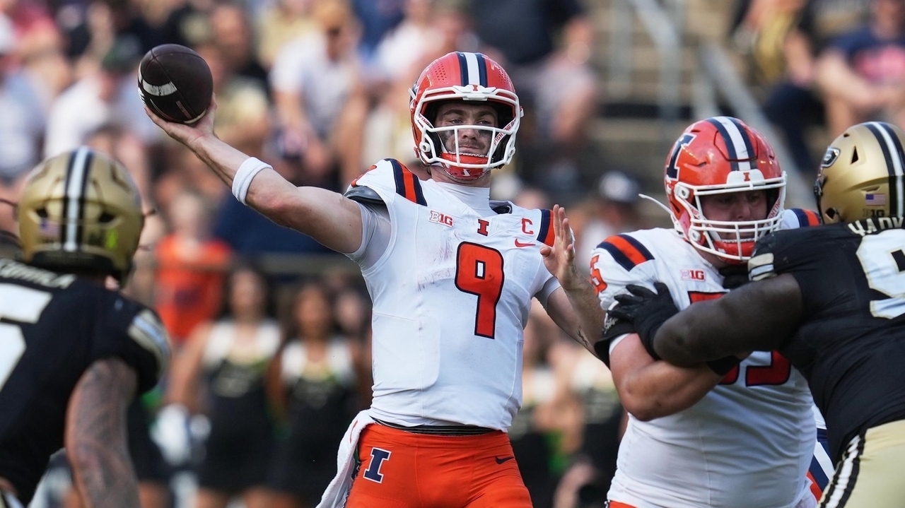 Altmyer throws for career-high 390 yards and No. 22 Illinois beats ...