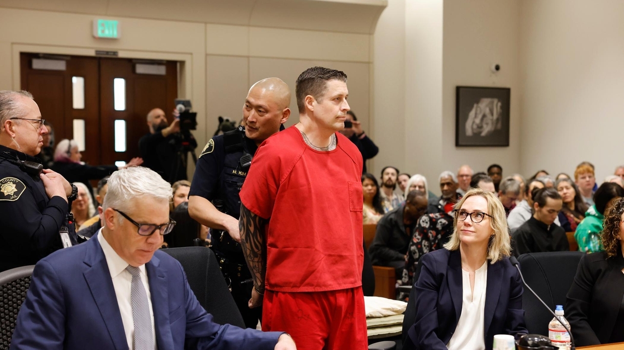 Suburban Seattle officer gets over 16 years in prison for fatally ...