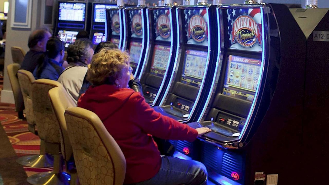 Long Island to get 2 video slot parlors - Newsday