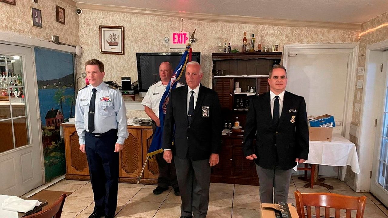 Former teacher, private pilot to lead Farmingdale Civil Air Patrol ...