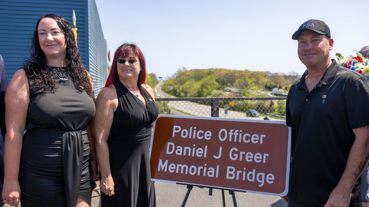 Plainview bridge named in honor of Nassau County Police Officer Daniel ...