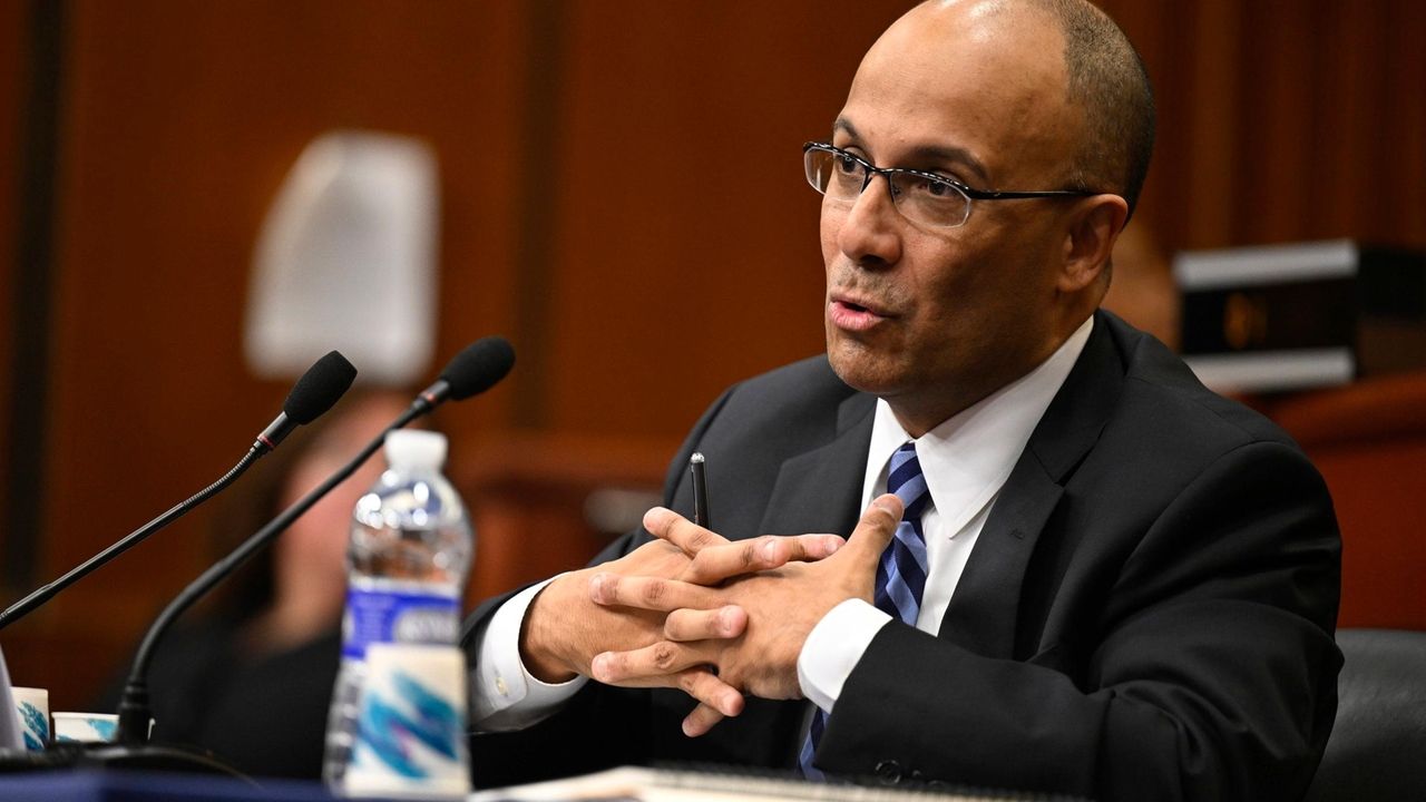 LaSalle battle a big draw in D.C. - Newsday