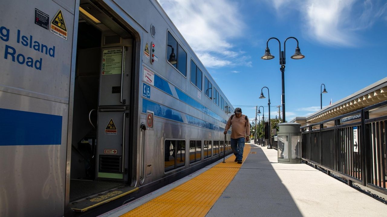 MTA board passes $19.3 billion budget, including $2 billion for LIRR ...