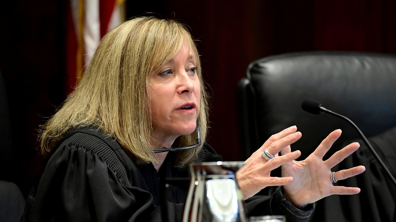 Michigan judges ordered to honor pronouns of parties in court - Newsday