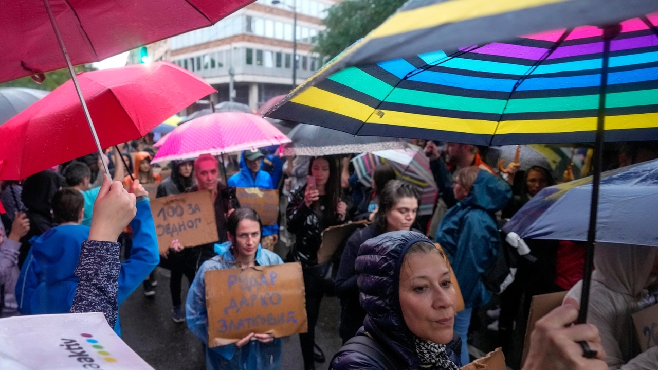Protesters encircle Serbian state TV building to press government to ...