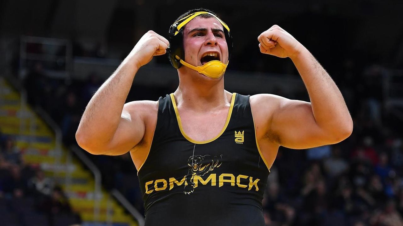 Commack's Slackman defeats Freeport's Norris in 285 final - Newsday
