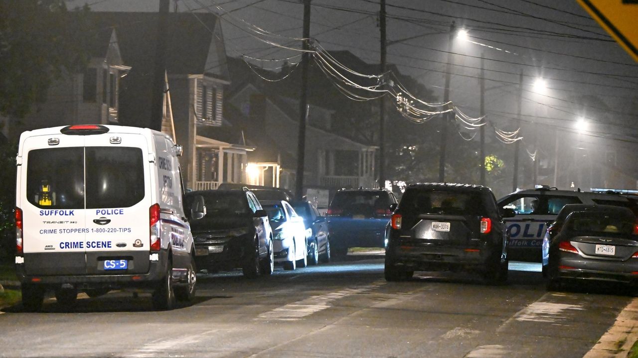 Suffolk police officer, slashed while pursuing suspect, released from ...