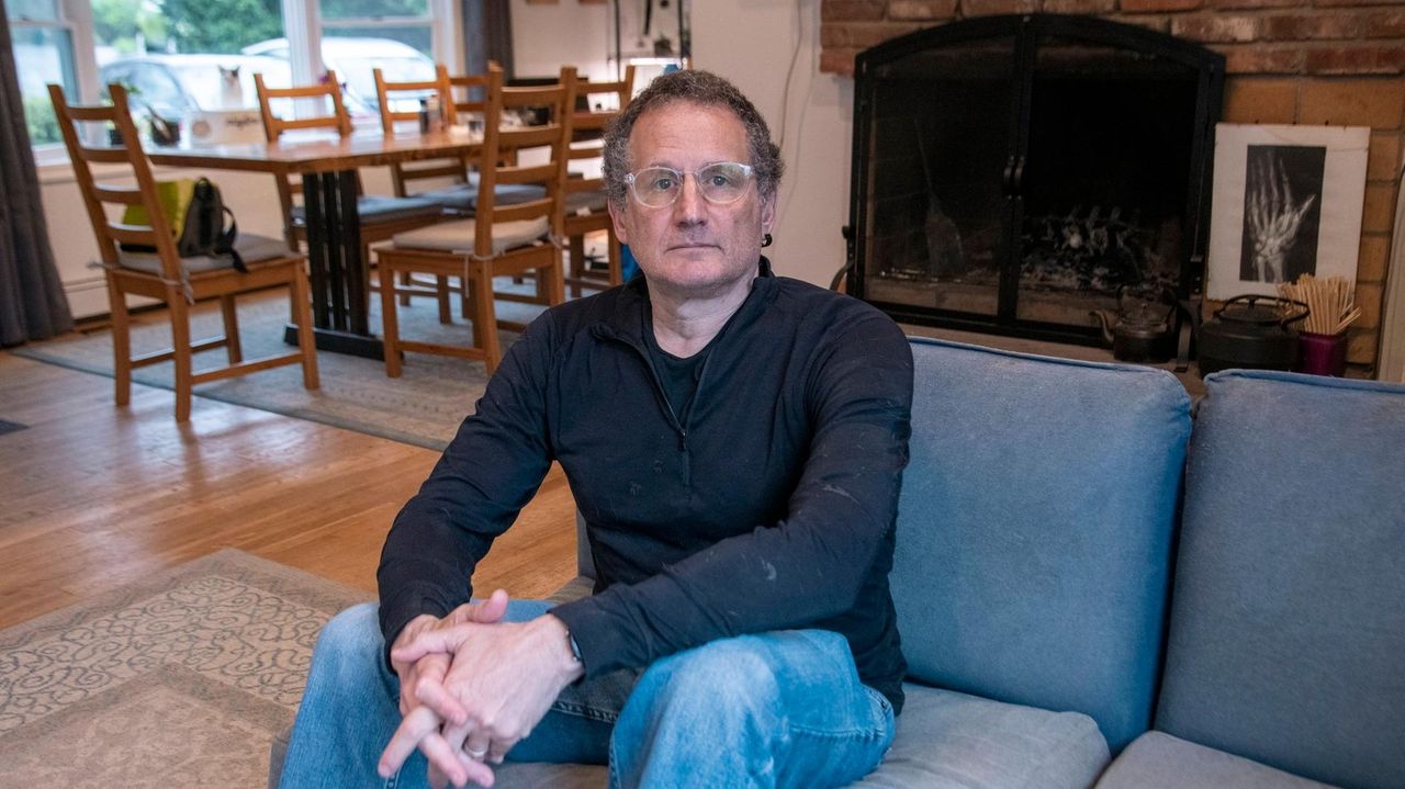 Passover holiday for Jewish people on Long Island clouded by war in ...