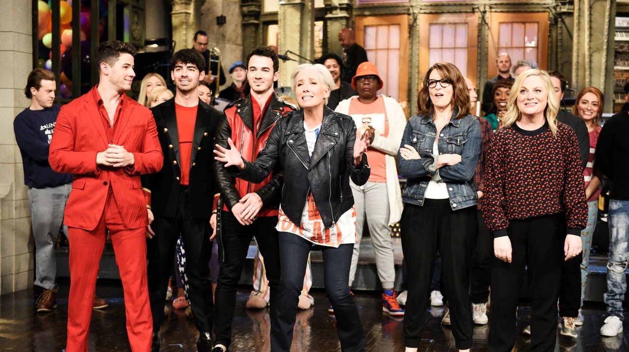 Emma Thompson hosts 'soft' Mother's Day edition of 'SNL' - Newsday