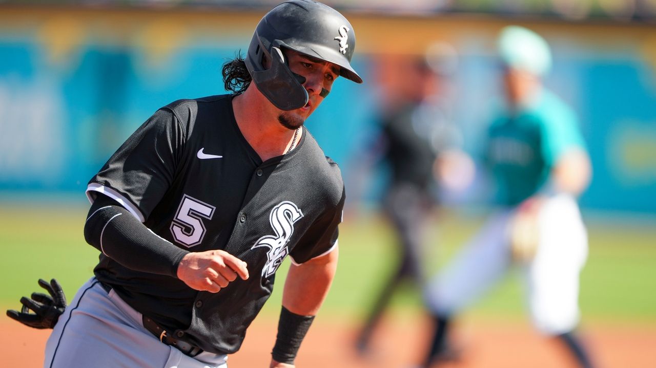 White Sox infielder Josh Rojas is dealing with a hairline fracture in ...