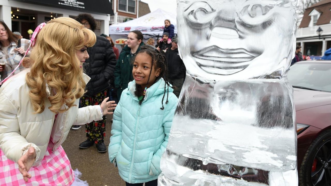 Barbie, Spider-Man sculptures wow kids at Port Jefferson Ice Festival ...