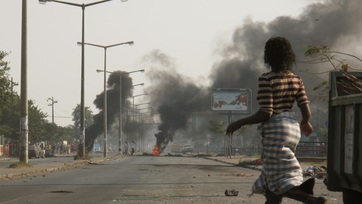 Mozambique riots spotlight world food price spike - Newsday