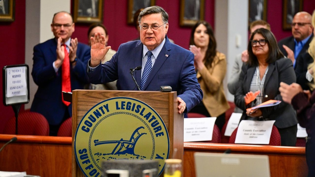 Suffolk exec Romaine touts infrastructure projects, economic headwinds ...