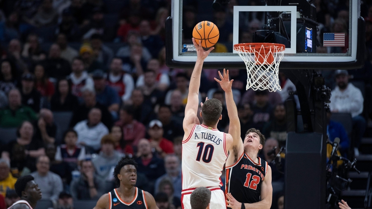 Arizona's Azuolas Tubelis to enter NBA draft - Newsday