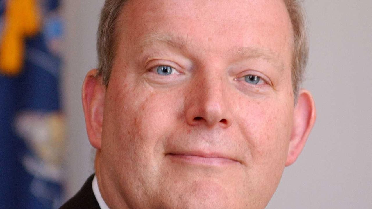 Judge has personal, political links to Melius ally - Newsday