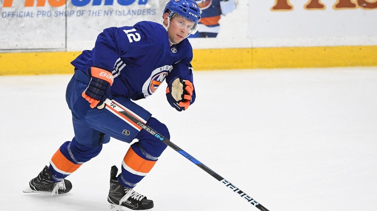 Josh Bailey gets first points of preseason after moving to top line ...