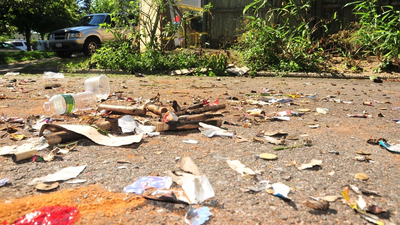 Just Sayin': Initial gambling offers made to hook us, littering ...