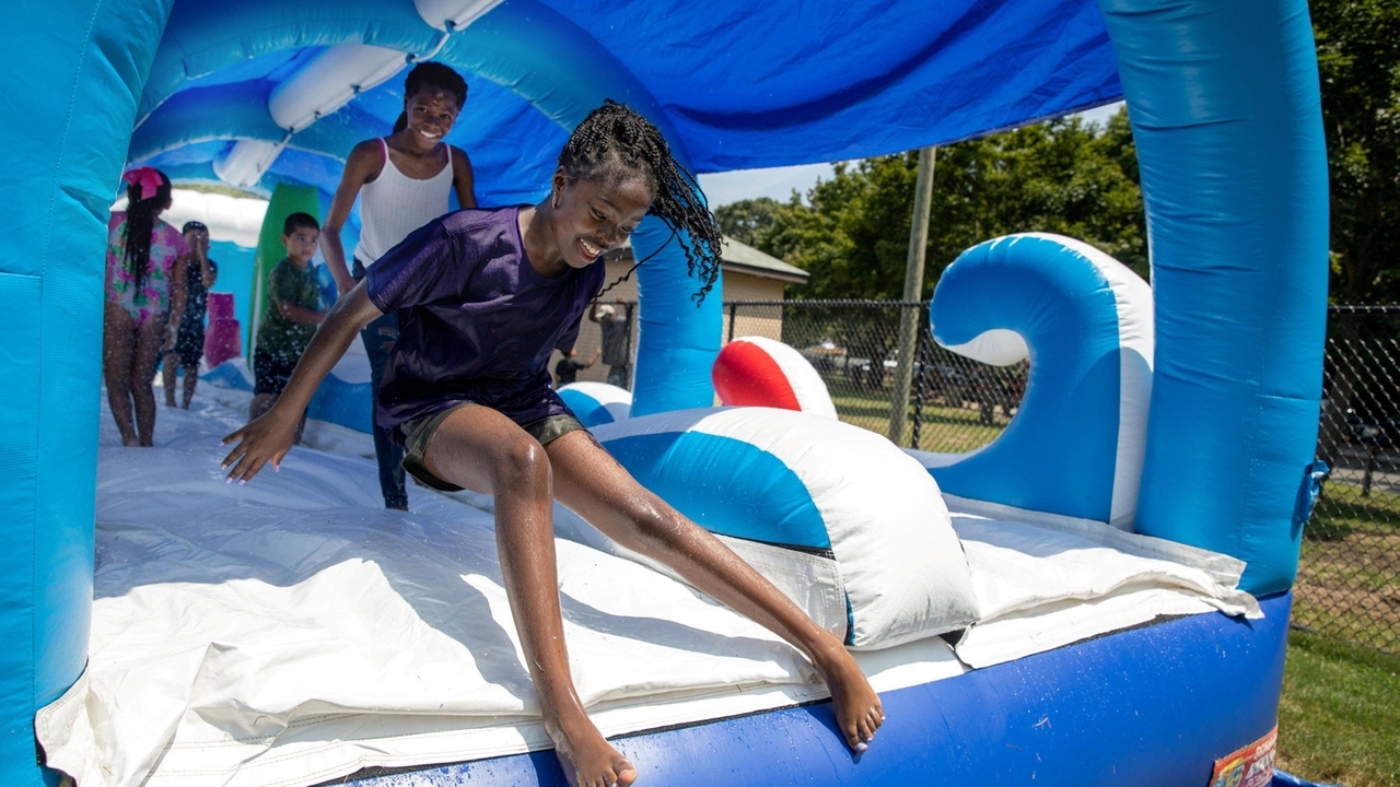 Gordon Heights residents 'celebrate each other' - Newsday