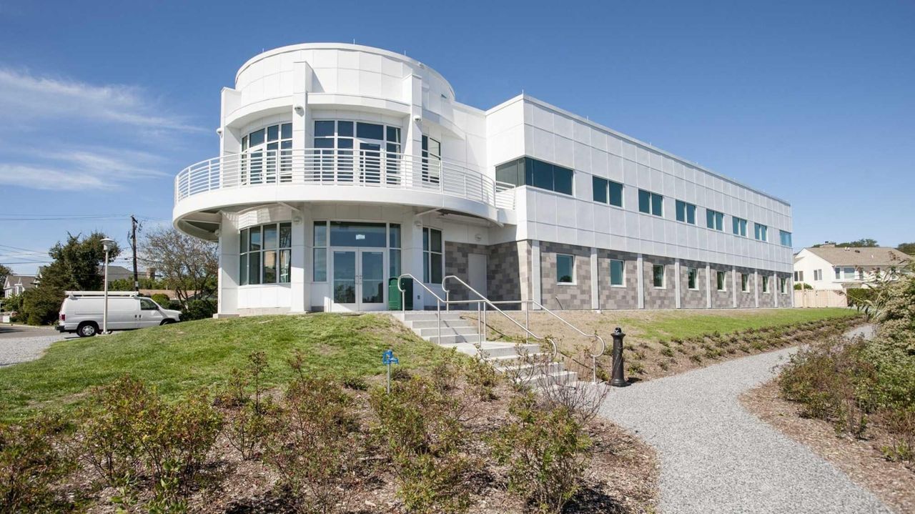Stony Brook University Marine Sciences Center a hub of activity - Newsday