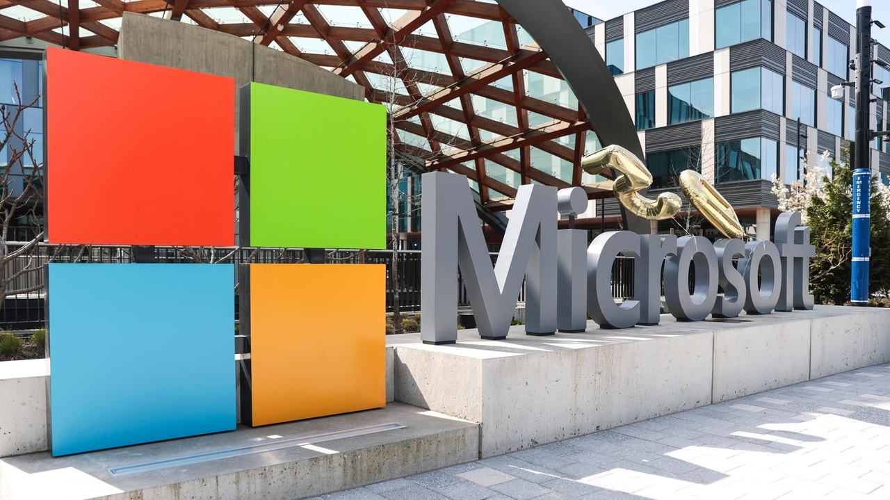 Microsoft protesters occupy president's office as company reviews its ...