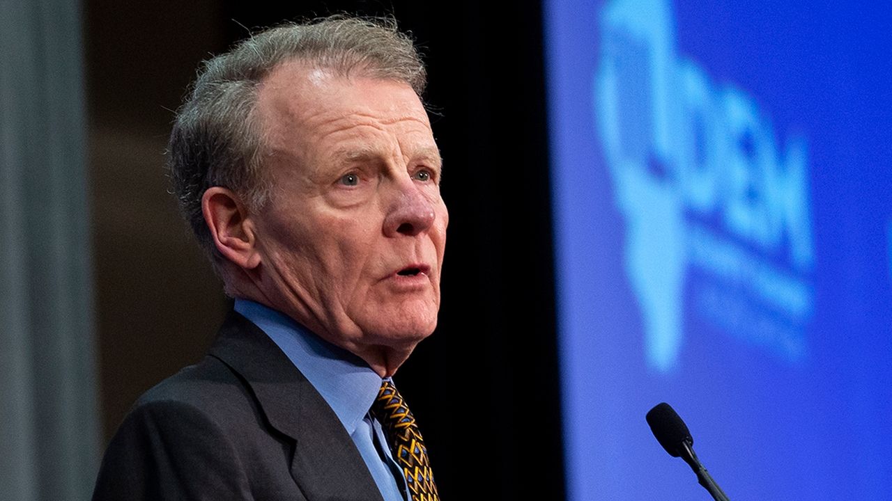 Jury selection begins in corruption trial of longest-serving ...