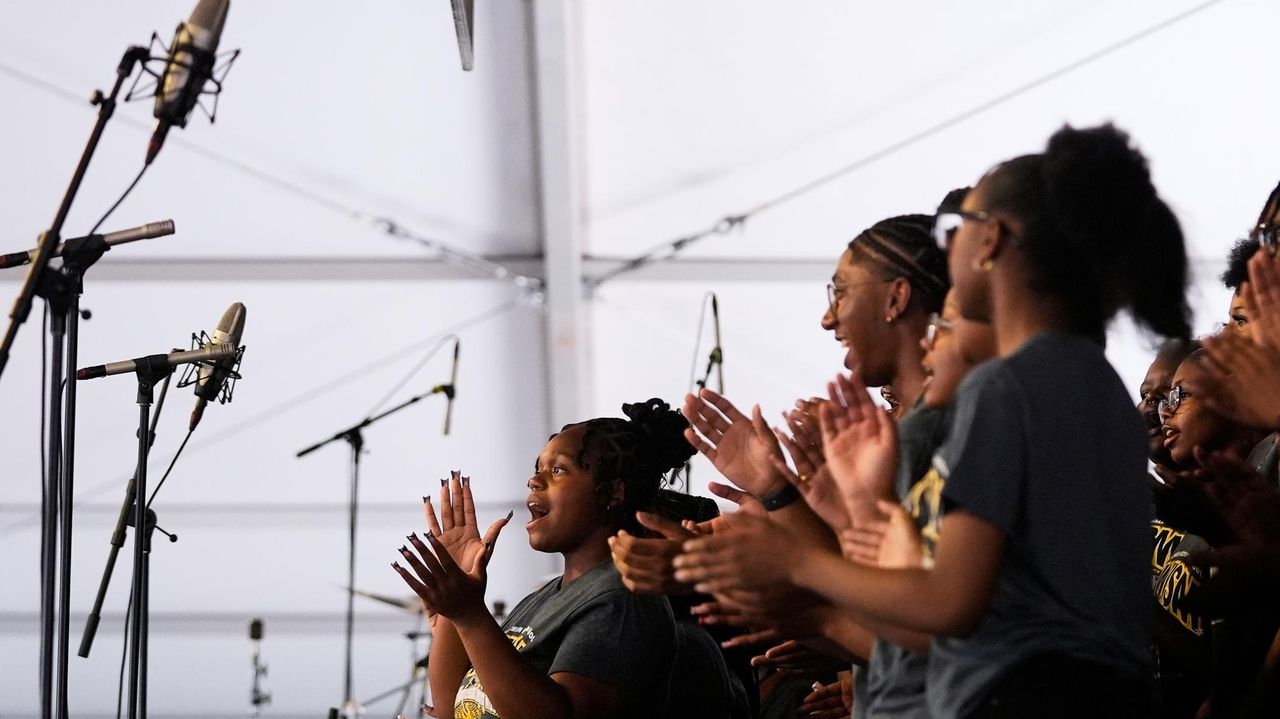 Student gospel singers take stage at New Orleans festival known for ...