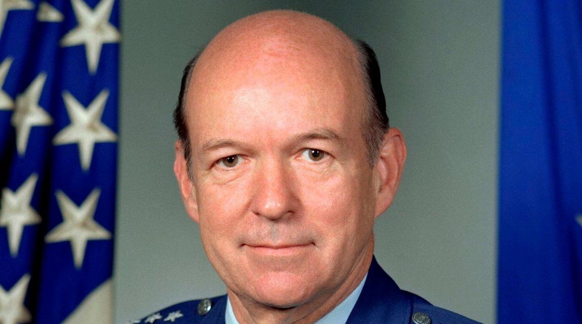William Smith dies; four-star Air Force general was 90 - Newsday