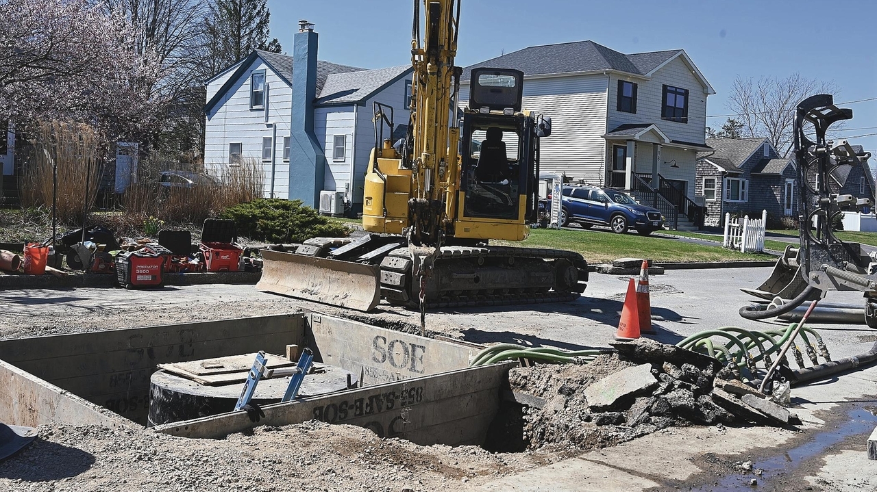 Suffolk Exec Romaine wants new sewer projects to help recharge local ...