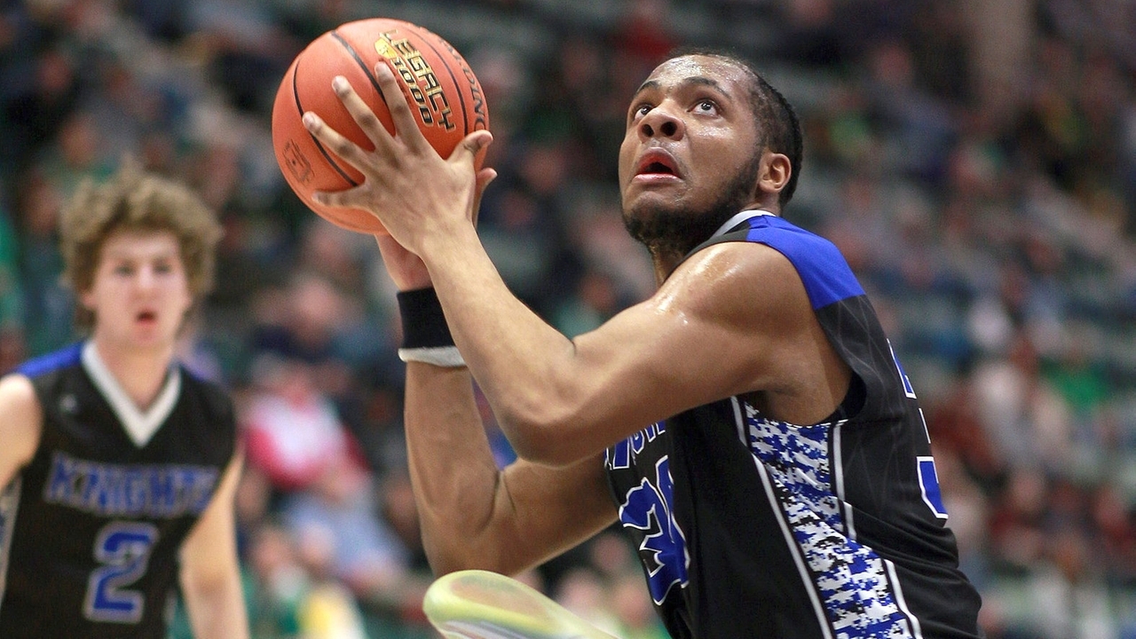 Stinging defeat: Smithtown Christian just misses shot at state final ...