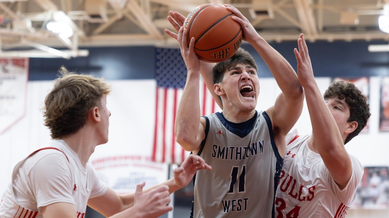 Suffolk boys basketball: Smithtown East at Smithtown West - Newsday