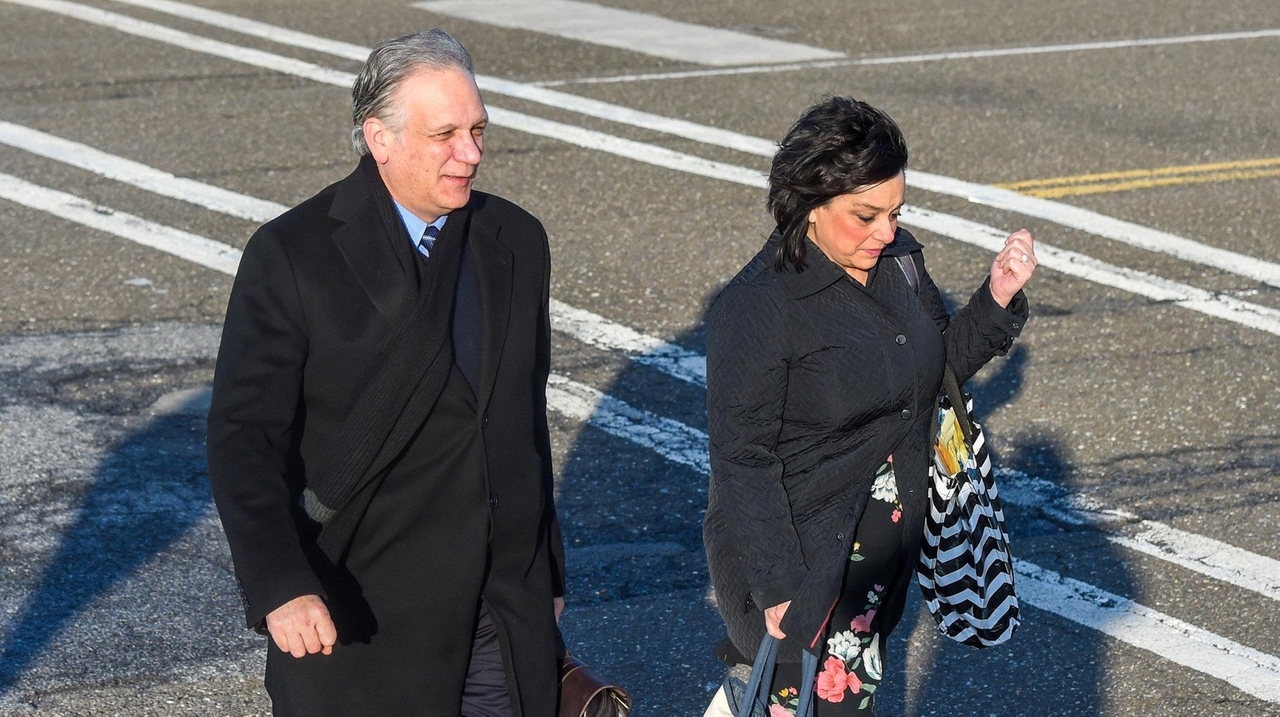 Power on Trial: Summations begin in the Manganos' retrial - Newsday