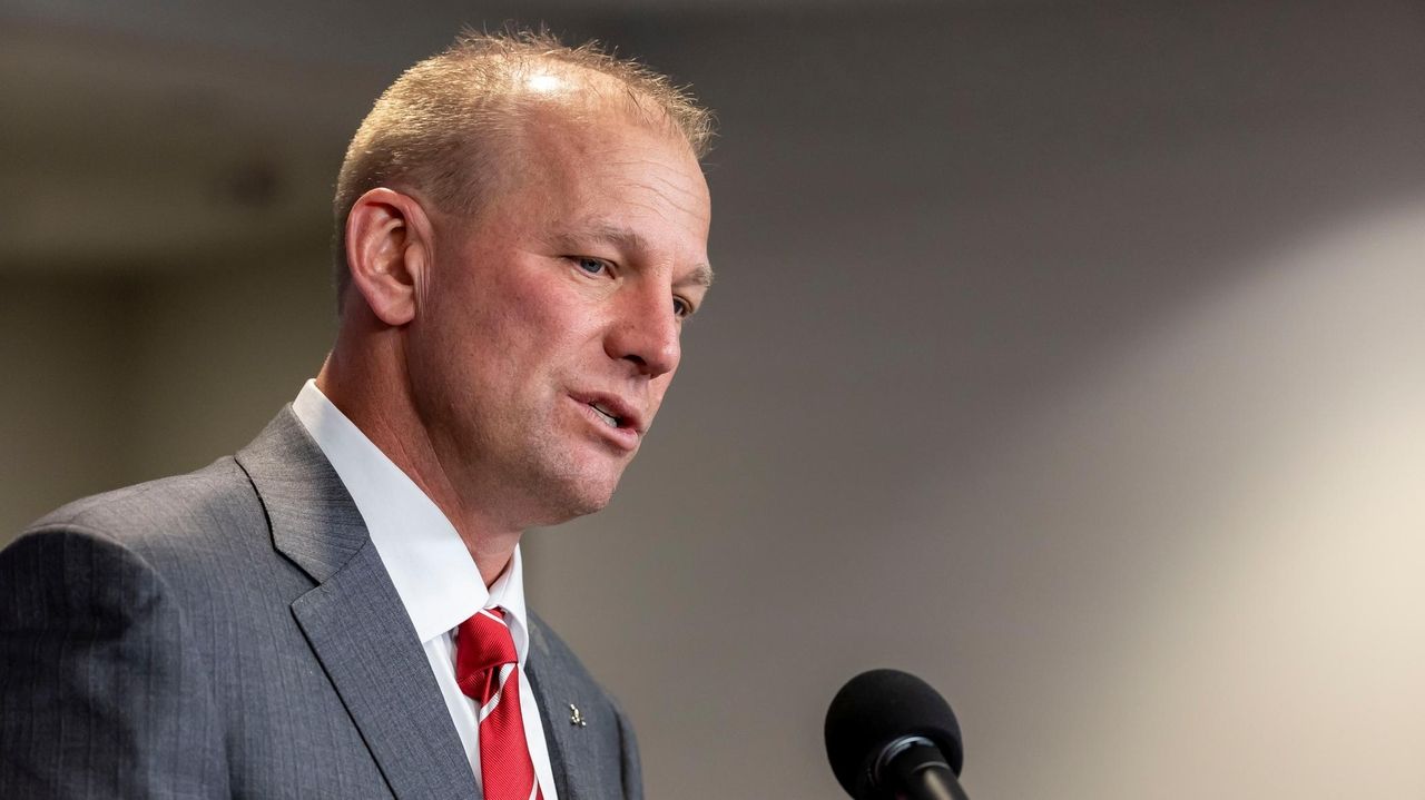 Alabama's Caleb Downs enters transfer portal; Kadyn Proctor says he ...