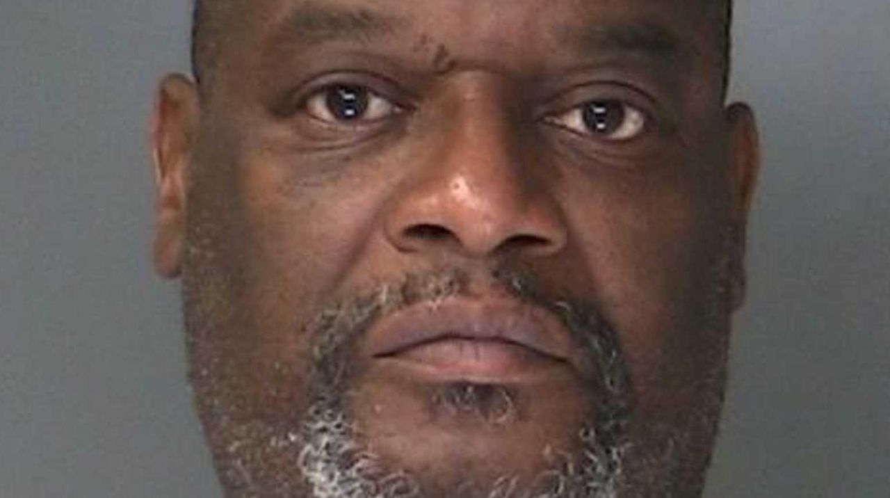 Police: Man stole tip jar, hit owners of Mastic Beach restaurant - Newsday