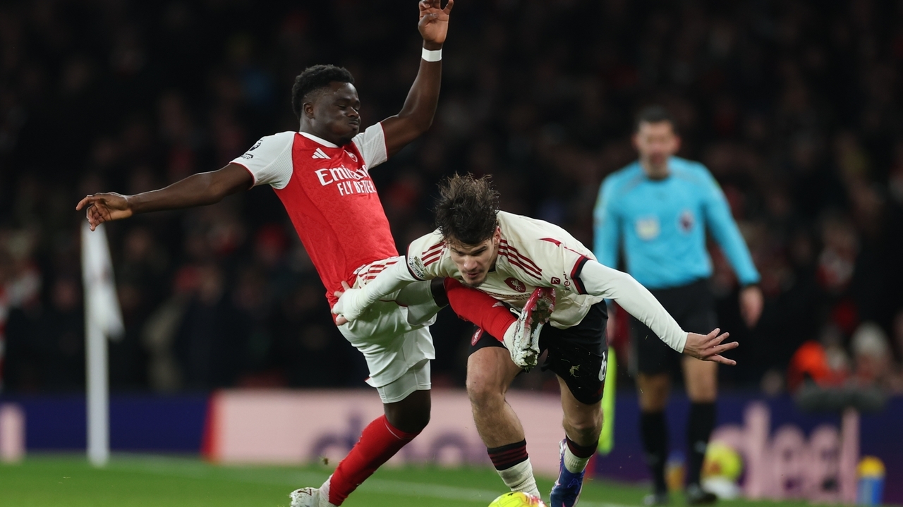 Arsenal held 0-0 by Liverpool to miss chance to pull 8 points clear in ...
