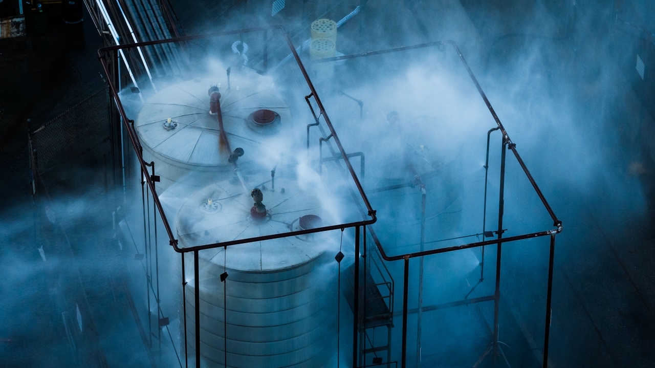 Southern California chemical tank at risk of exploding as 40,000 ...