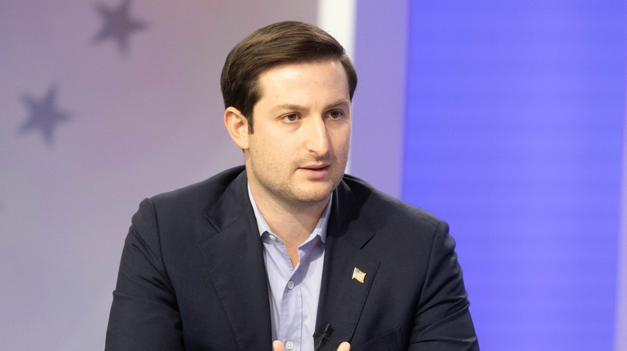 House candidate Rob Lubin files long overdue financial report - Newsday