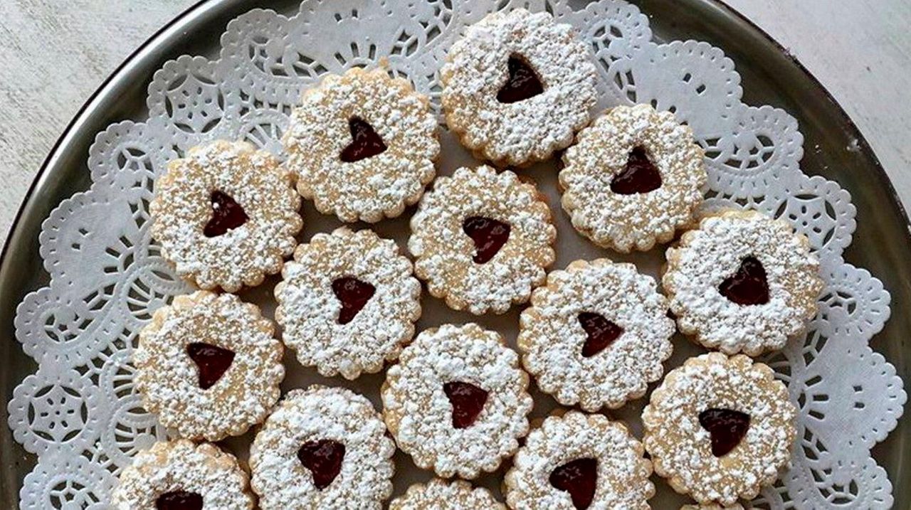 Polka Dot Pound Cake Bakery takes over cafe in Old Westbury Gardens ...