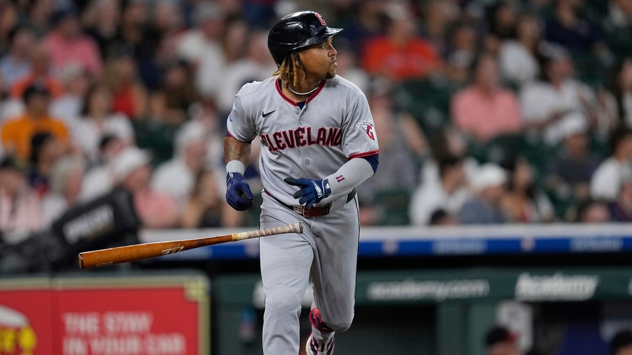 Guardians sweep Astros with back-to-back homers from Martínez and ...