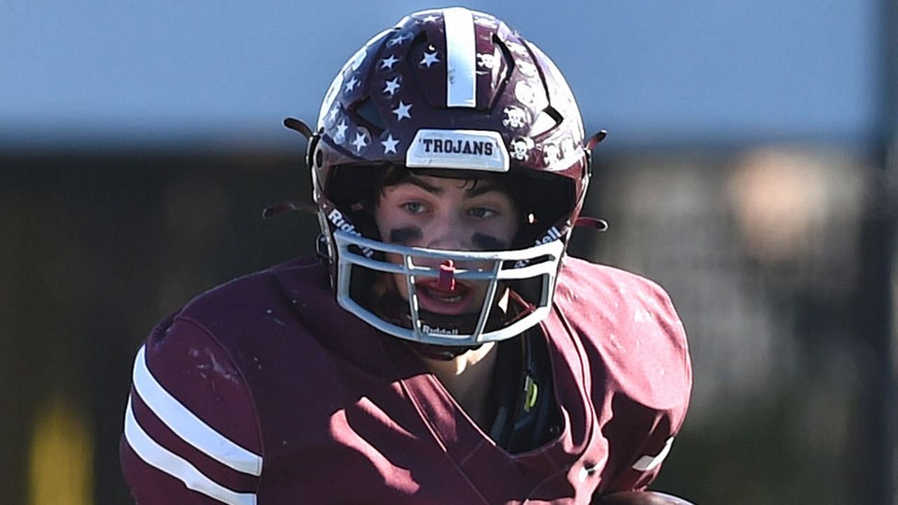 Garden City RB Berkery has broken ankle, will miss LIC - Newsday