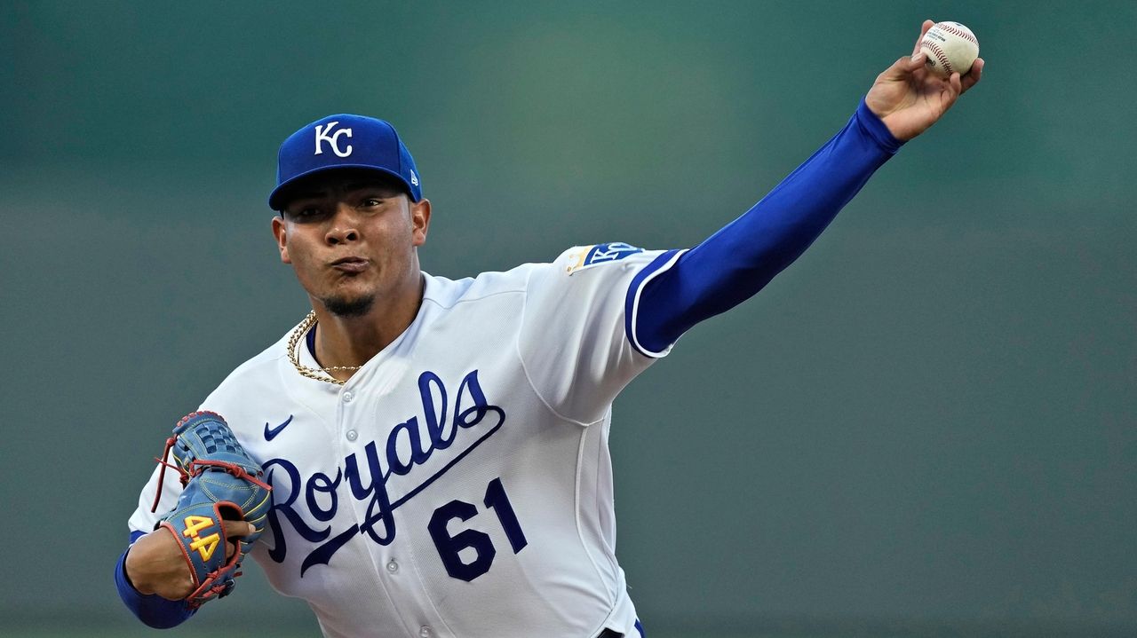 Andre Jackson gets first big league win as Pirates sweep Royals with 4 ...