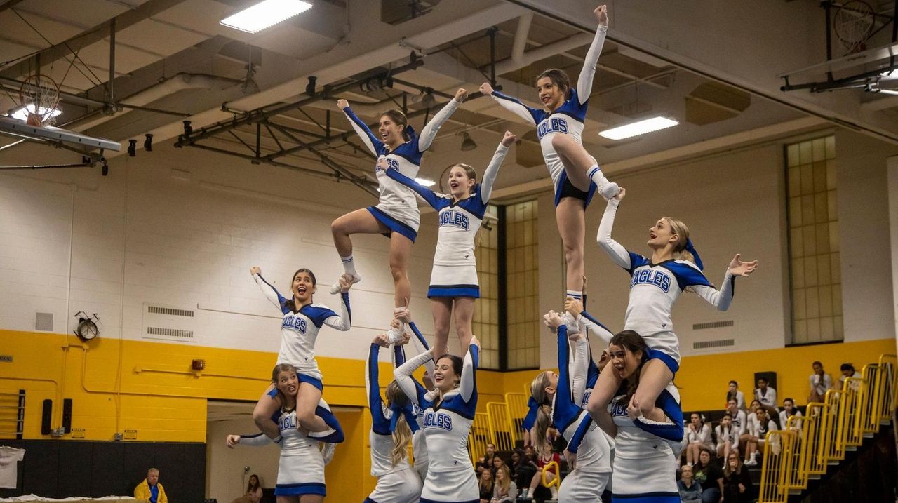 Cheerleading at Commack Middle School - Newsday