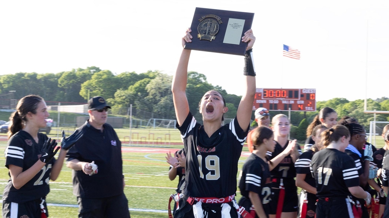 Half Hollow Hills flag football beats Sachem East in Suffolk 'A' final ...