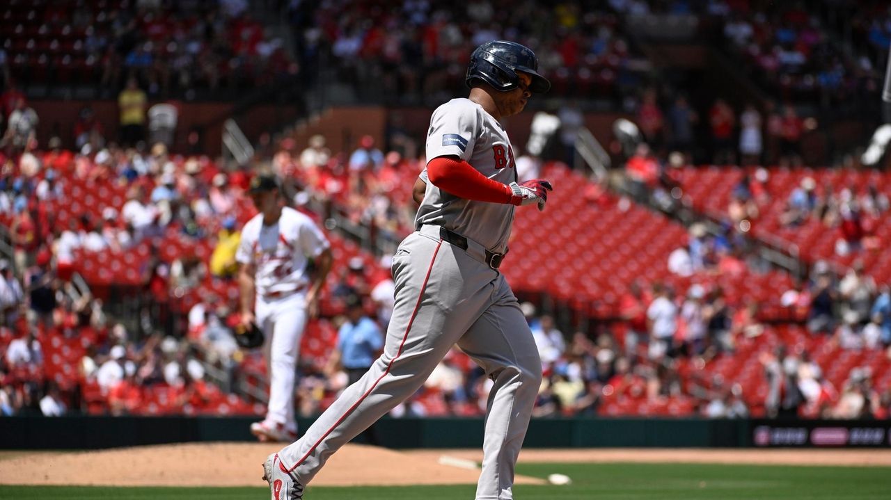 Devers homers for fifth straight game, tying Red Sox record, in 11-3 ...