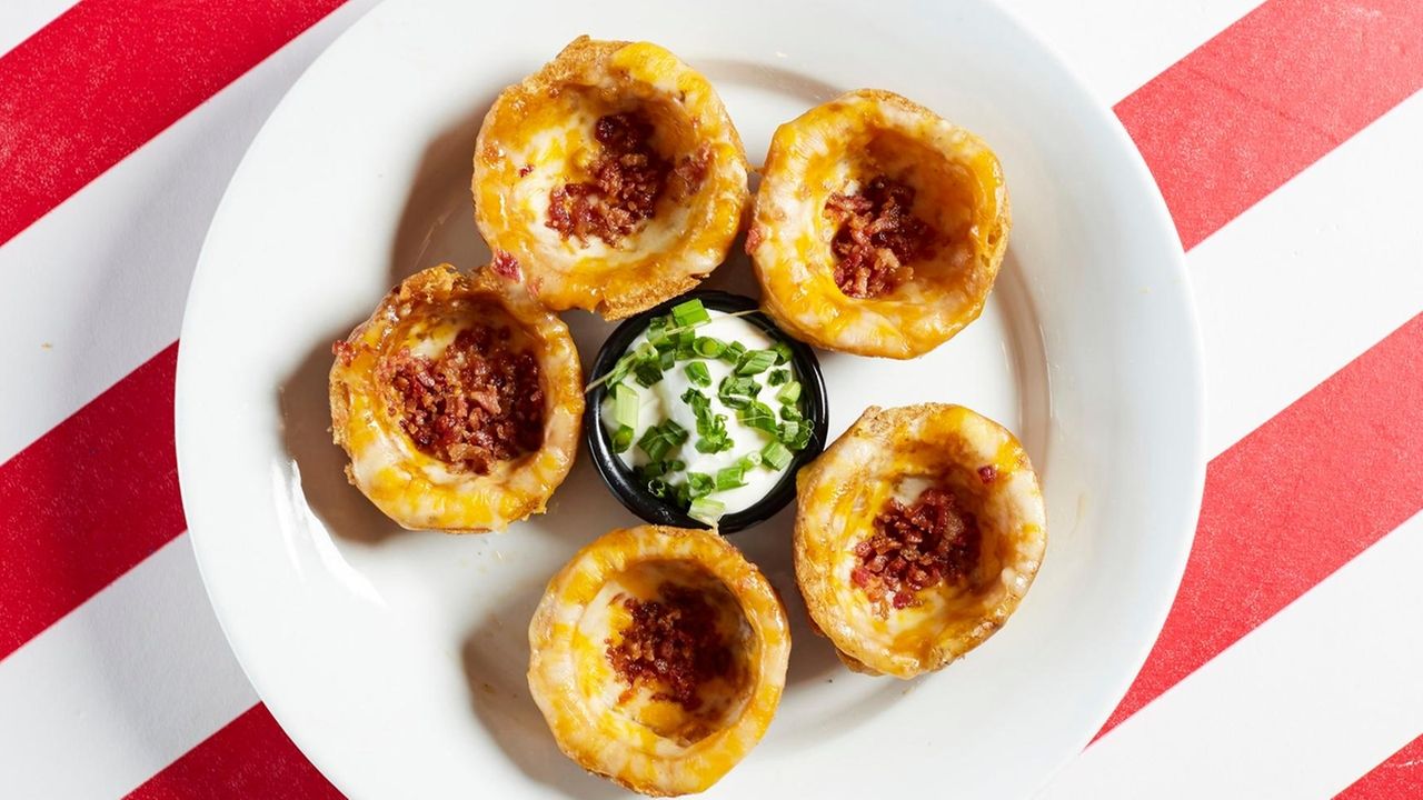 TGI Fridays: Revisiting the chain for a final meal - Newsday