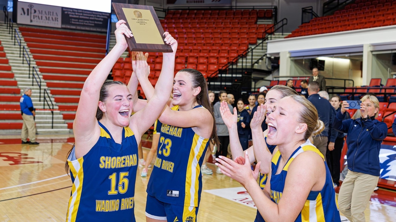 Shoreham-Wading River girls basketball twin sisters lift Suffolk title ...