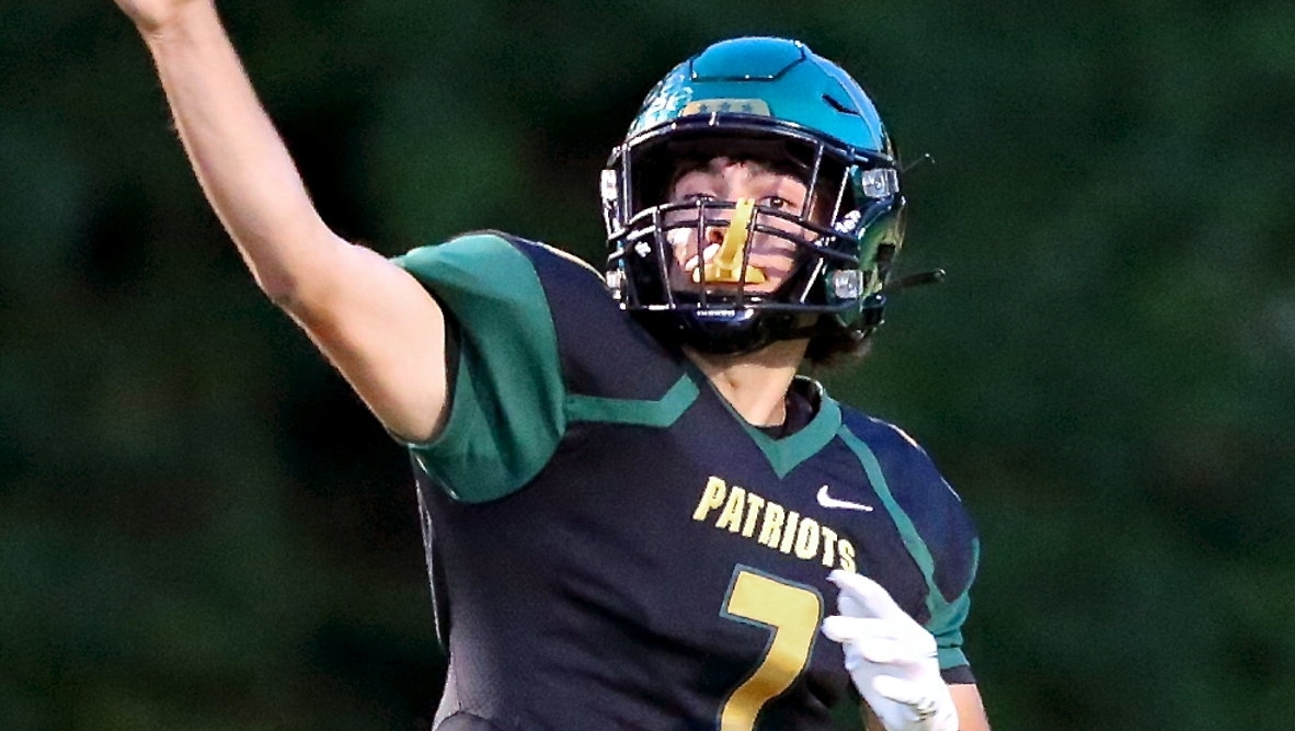 Suffolk Week 4 football roundup - Newsday